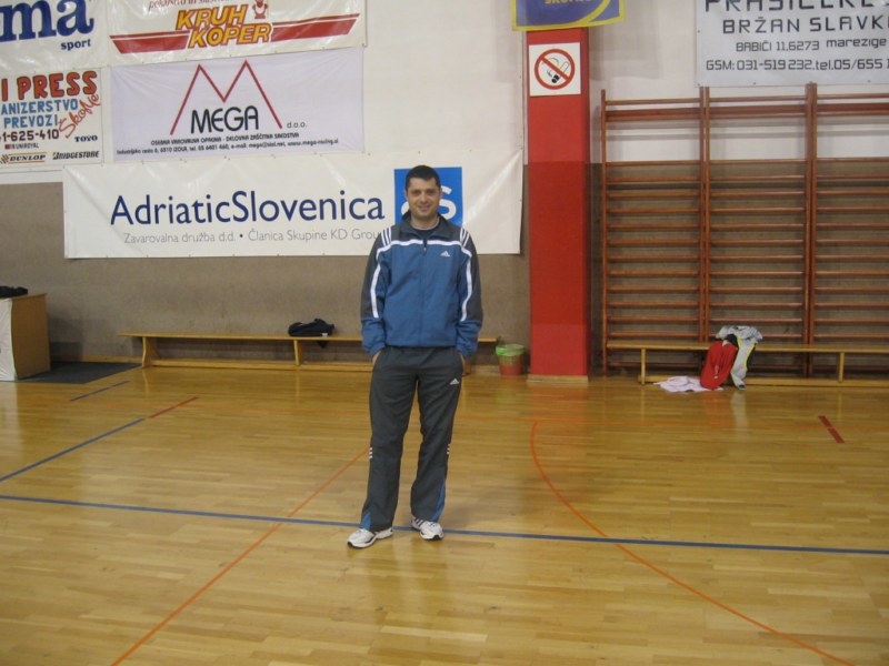 Marko Janjič ob asistenci Mihe Osojnika in Zorana Teska prevzel vodenje ...